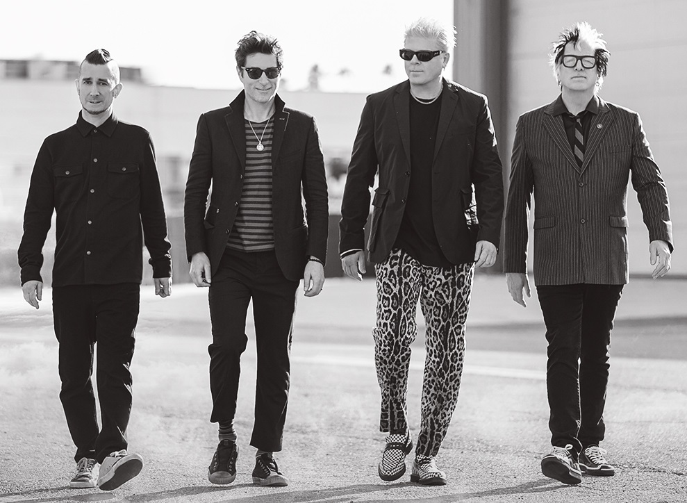 O Offspring lançou o clipe da música “Behind Your Walls”. A faixa é ...